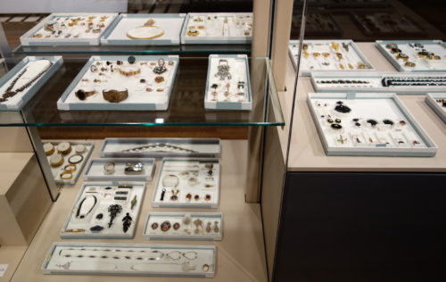 Jewelry Display @ Cincinnati Art Museum - MKM Jewelry, Inc.